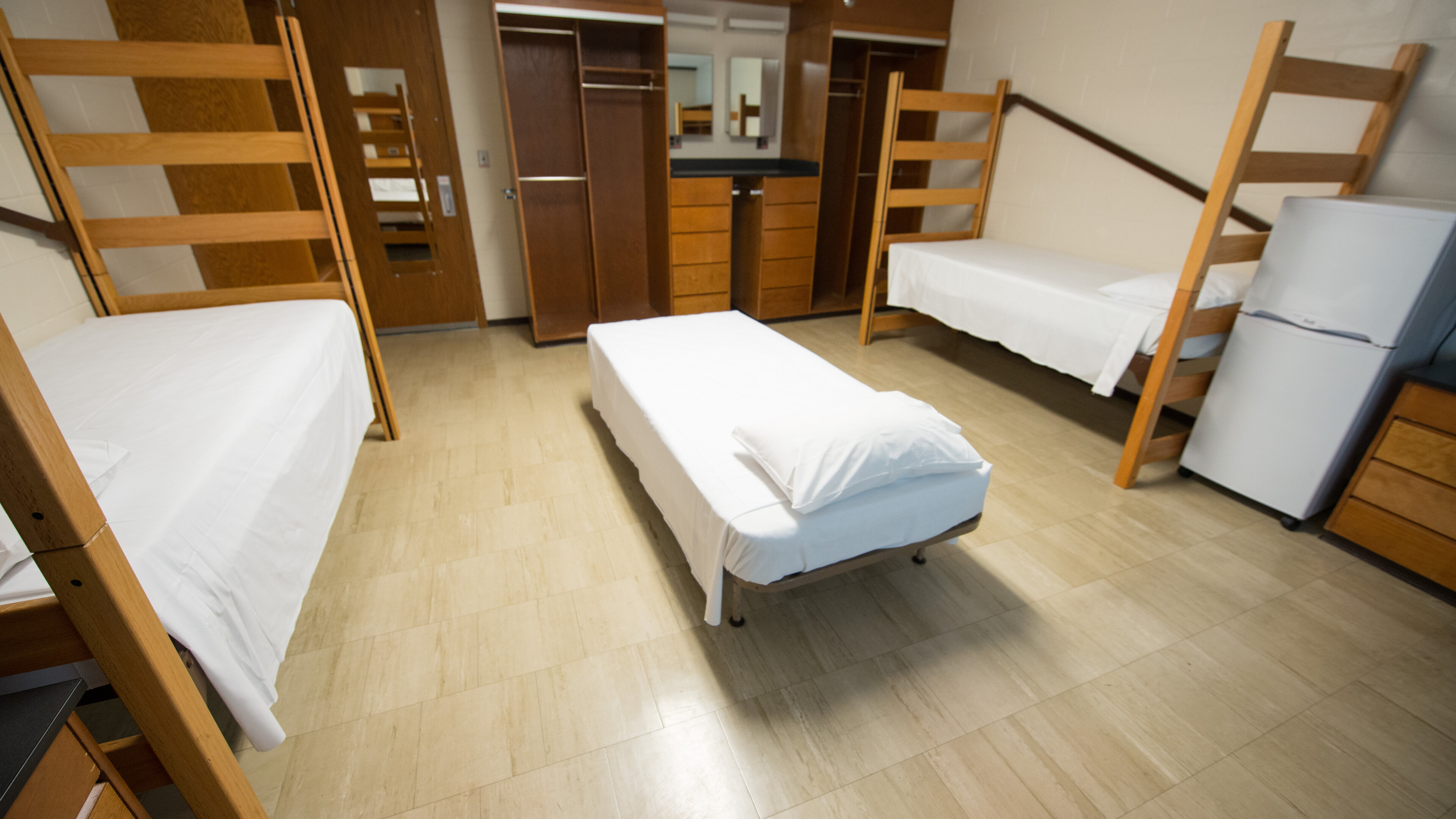 Traditional 3-person room layout | Conference Services | Nebraska